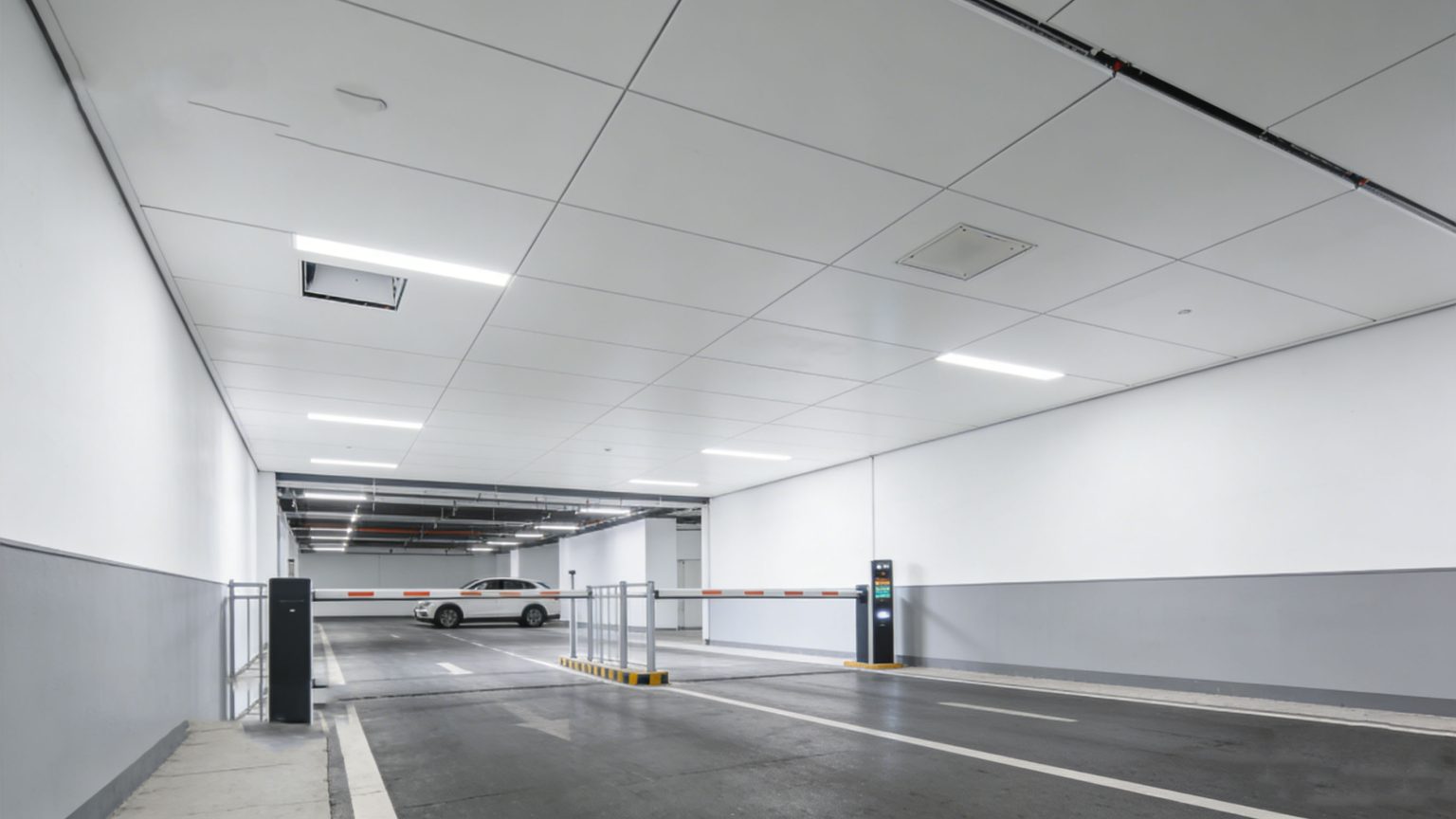 Why This Fixed RFID Reader Actually Works in a Hospital Parking System